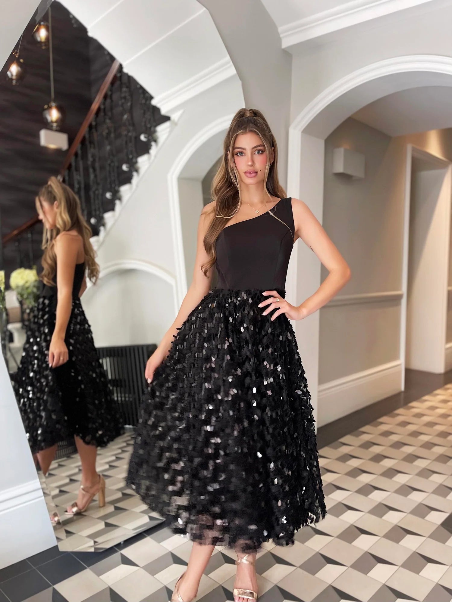 JP125 – ZsaZsa Boutique